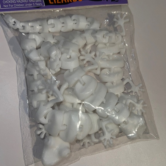 Amazon | Toys | Nwt 4pk Bendy Skeleton Lizards Asmr | Poshmark